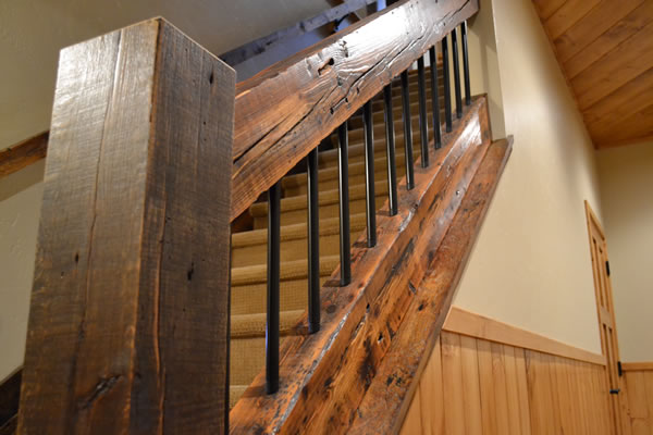 Reclaimed with Black Pipe Spindles - Enterprise Wood Products